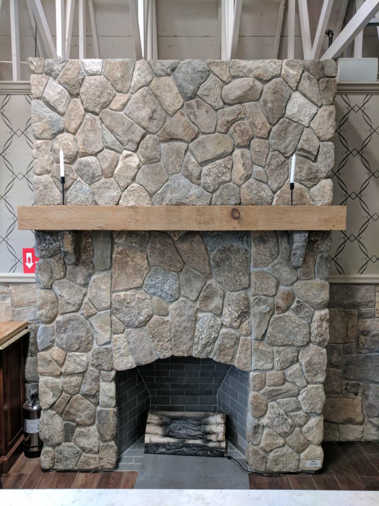 CT Natural Weathered Fieldstone™ | Weathered Fieldstone Retaining Wall