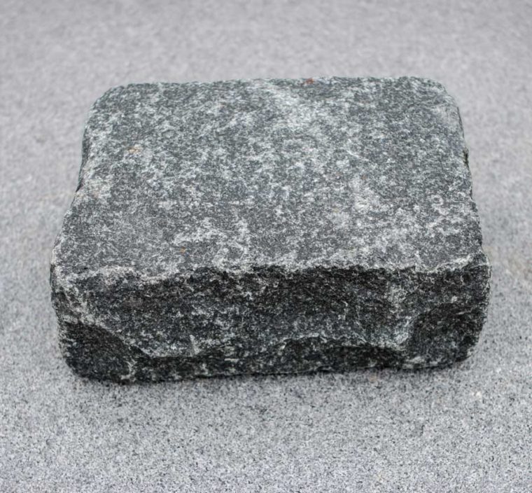 Emerald Black Soft Jumbo Cobblestone CT | Driveways & Edging