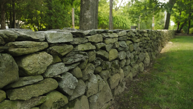 Dry Stack Fieldstone Wall Ideas That Will Charm Any Home